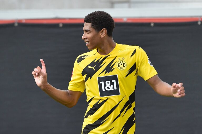 Mit erst 17 Jahren: Bellingham in Englands U21